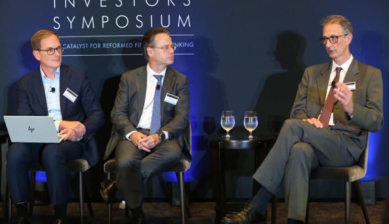 Managing fat tails and risks in the face of contradictory signals ...